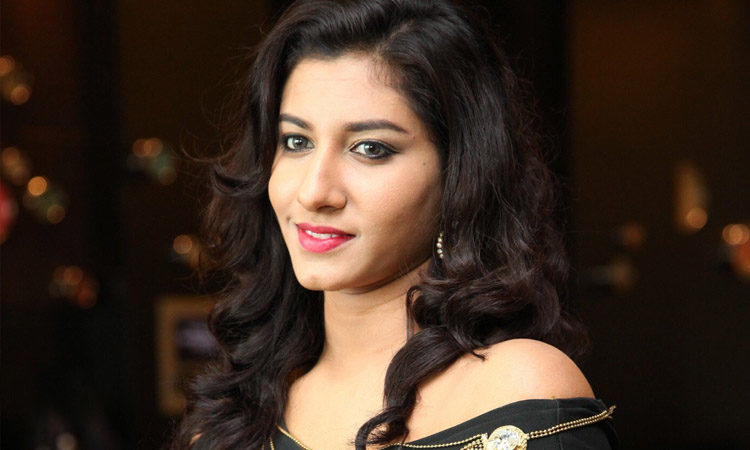Vishnu Priya Age, Height, Boyfriend, Husband, Family, Biography | More