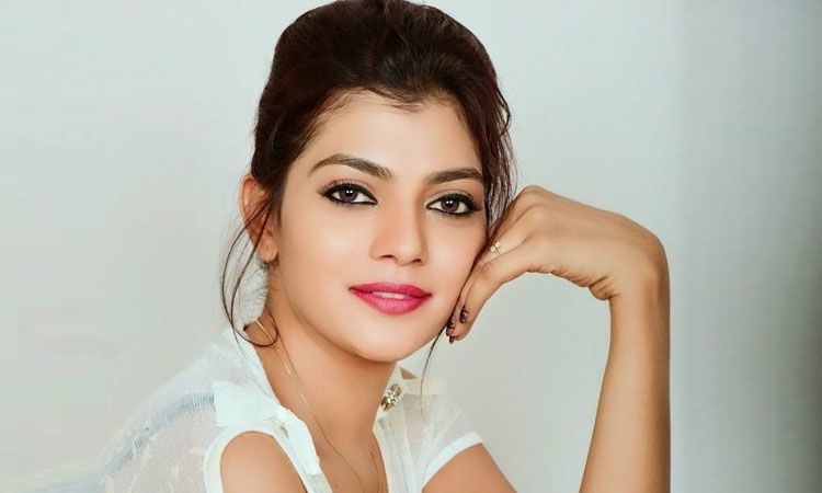Lahari Shari Age, Height, Weight, Family, Boyfriend, Biography and More